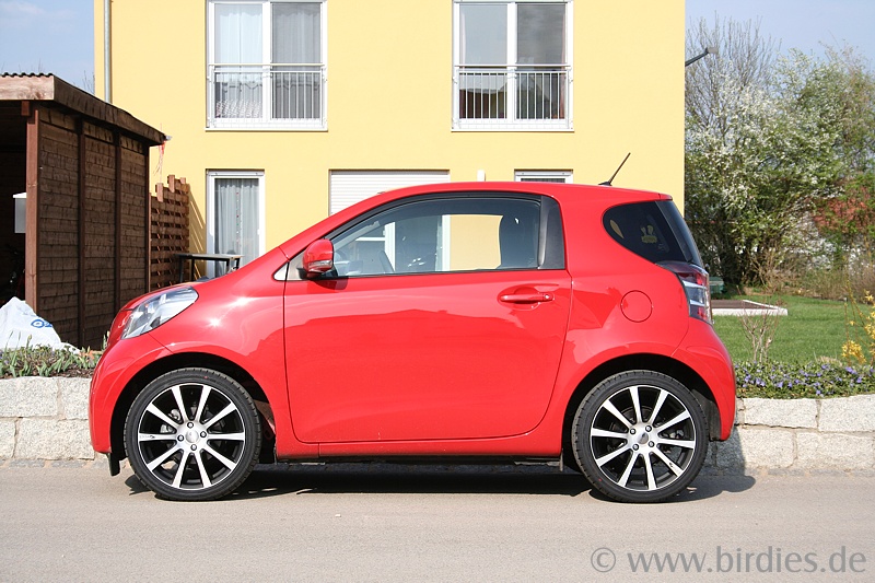 die seiten des toyota iq